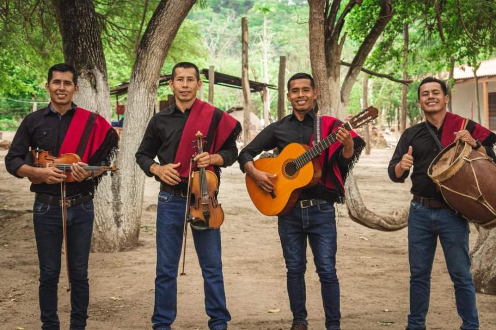 Los Hermanos Chavez | Gota del Chaco